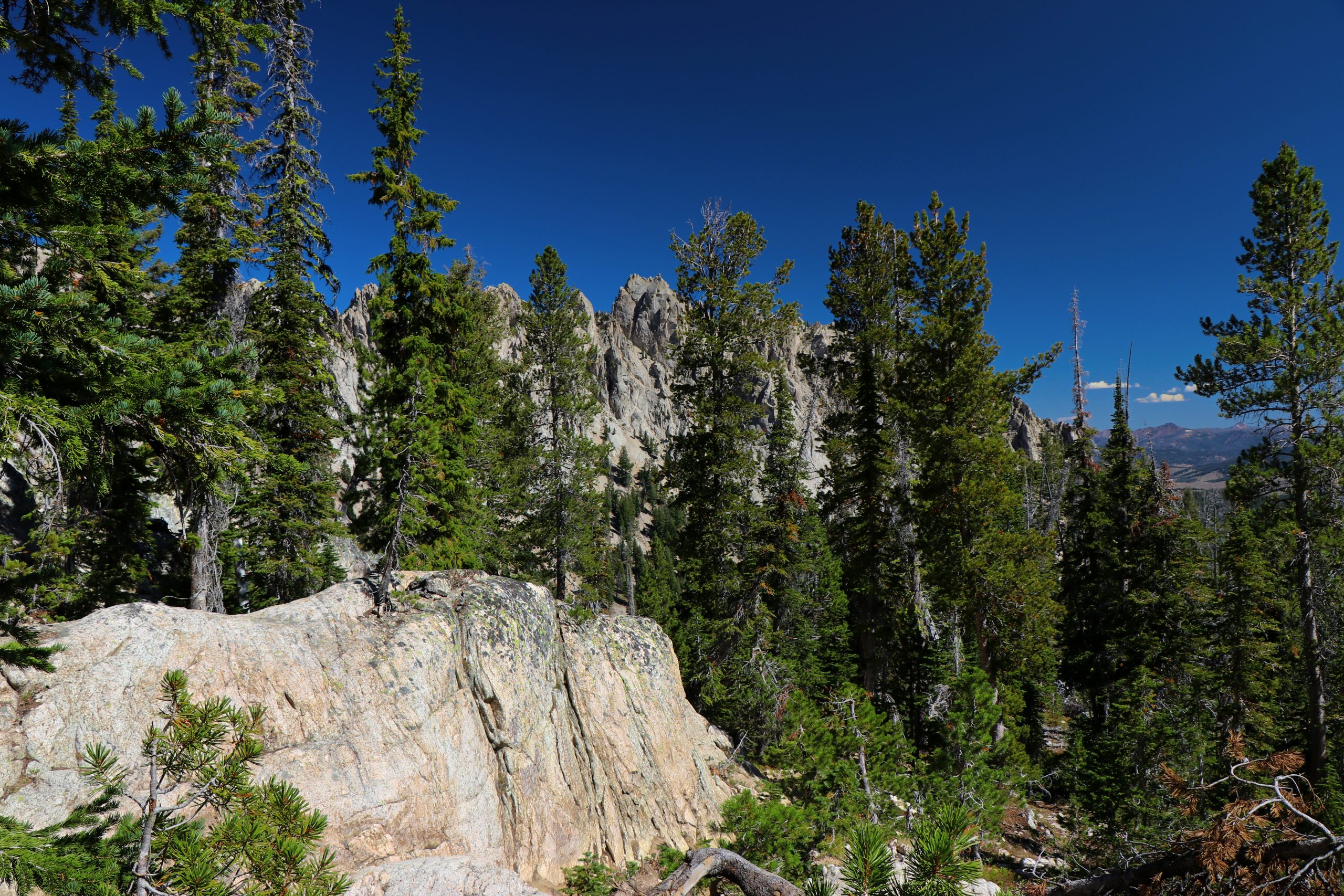 Hiking to Sawtooth Lake - Grey Otter OUTventures®