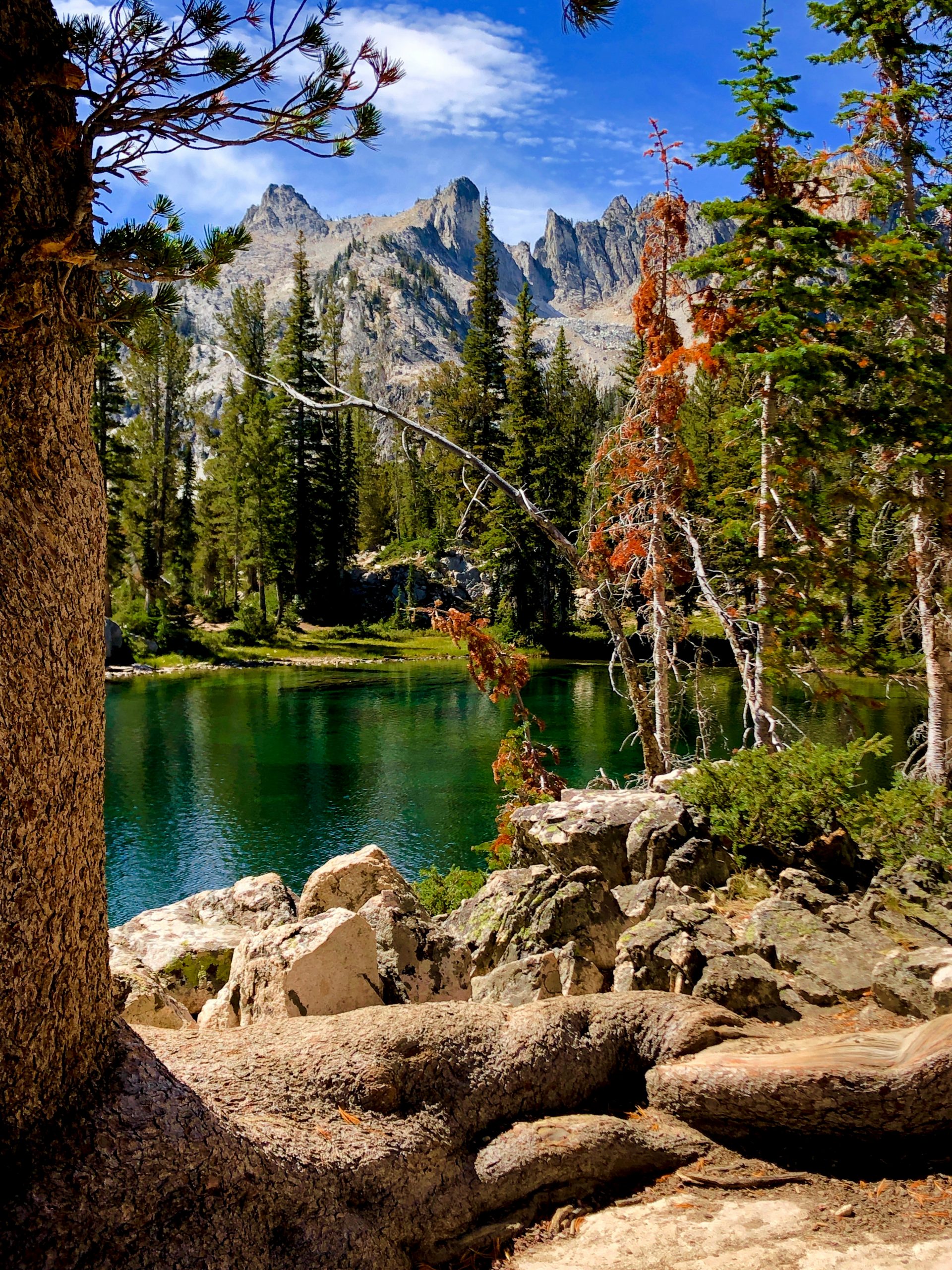 Hiking to Beautiful Alice Lake - Grey Otter OUTventures®